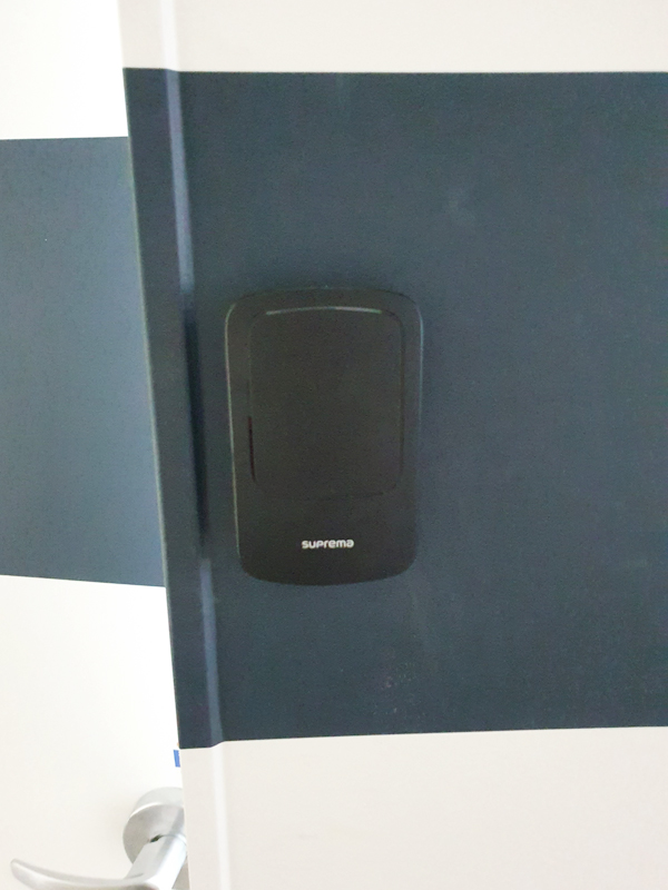 경기도 안양시 (주)프XXX XP2-GDPB 설치 > 시공사진 | 출입통제시스템-아이디가드