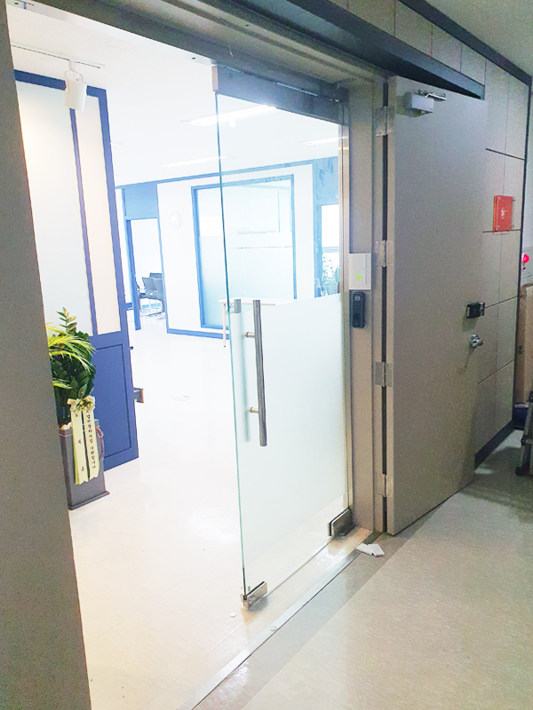 서울 금천구 티XXX BIOLITE N2 설치 > 시공사진 | 출입통제시스템-아이디가드